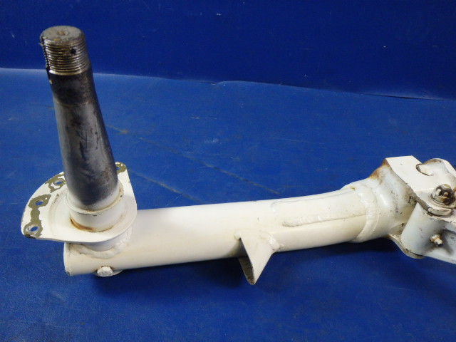 Cessna NPN MAIN LANDING GEAR STRUT ASSEMBLY - RH